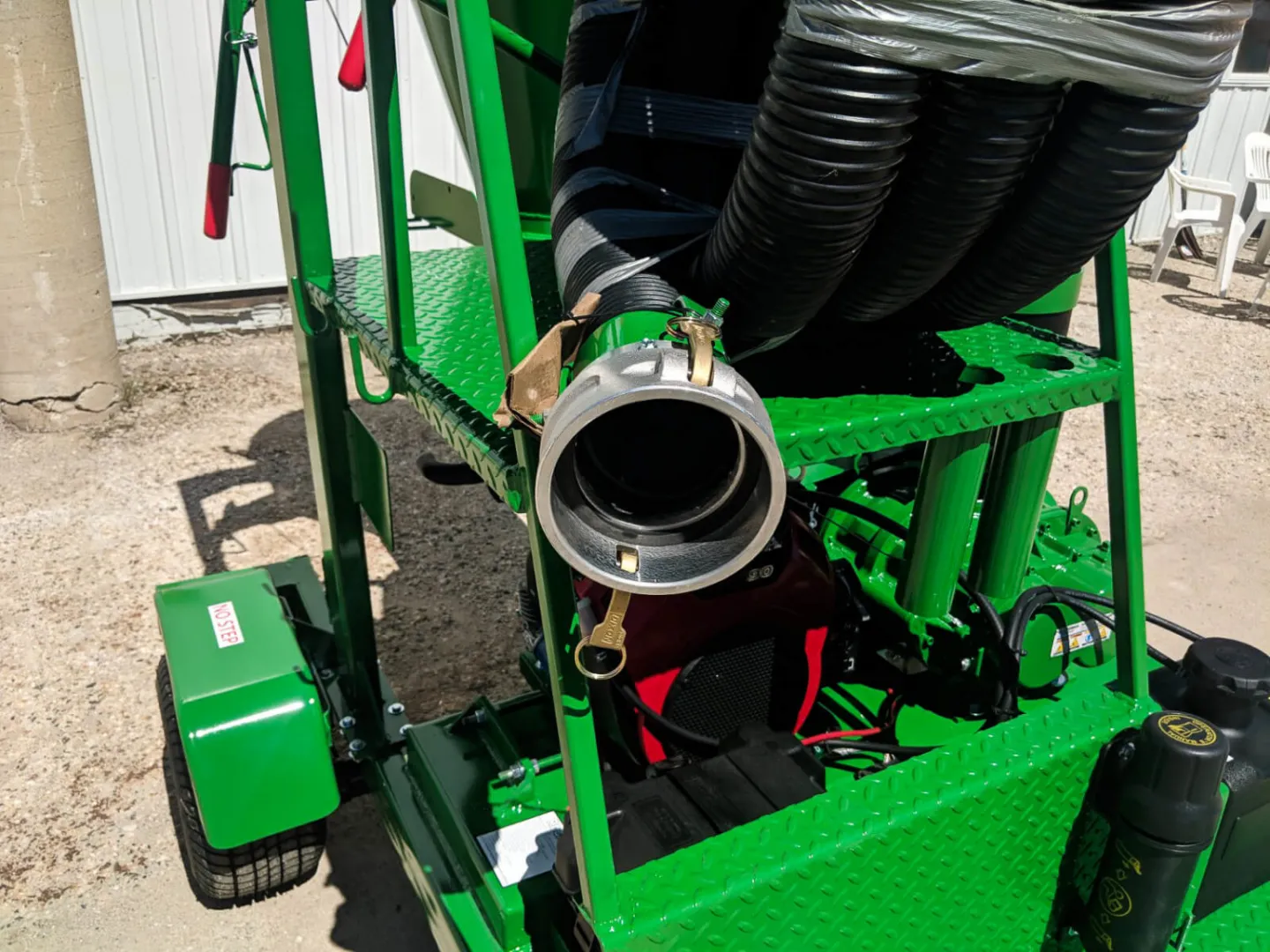 The Christianson Rock Vac - Our Overview - Keast Enterprises, Inc